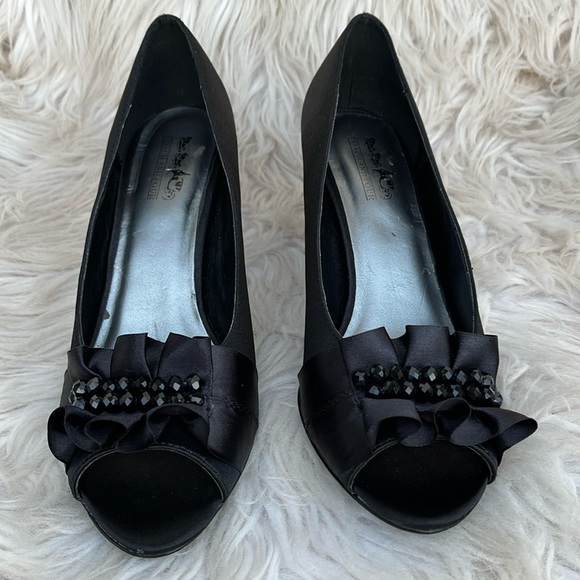Coach and Four | Shoes | Coach And Four Callie Black Satin Pumps ...